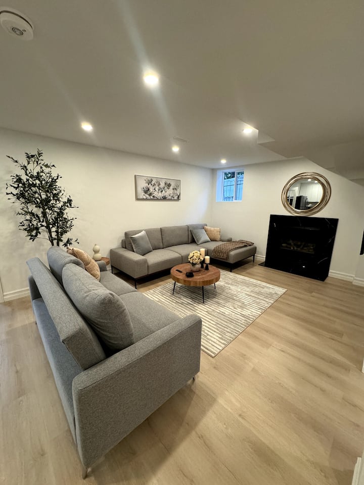 Brand New 2br Newmarket - Aurora
