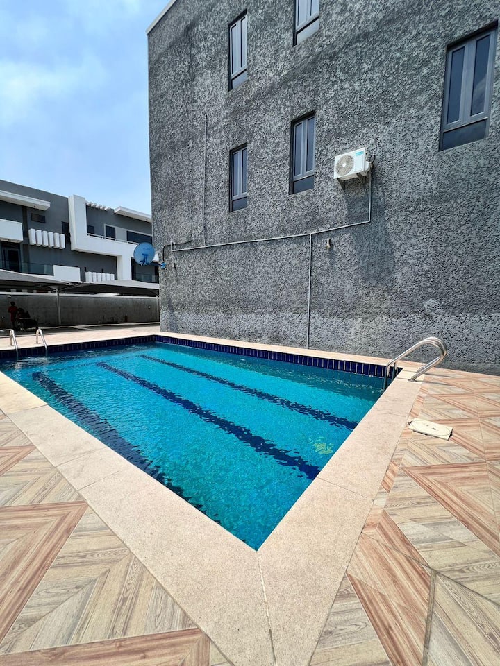 Luxury 4br Lekki/25% Off |24/7 Power|pool/gym - ラゴス