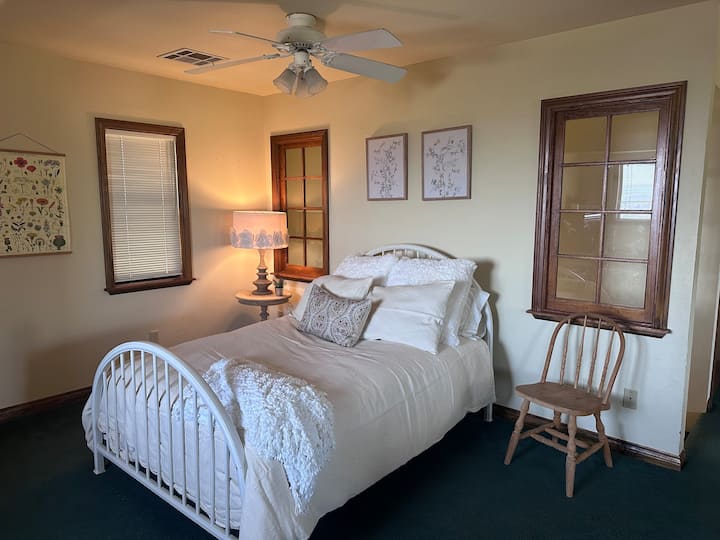 City-view Studio In Heights | Peaceful + Private - Camarillo