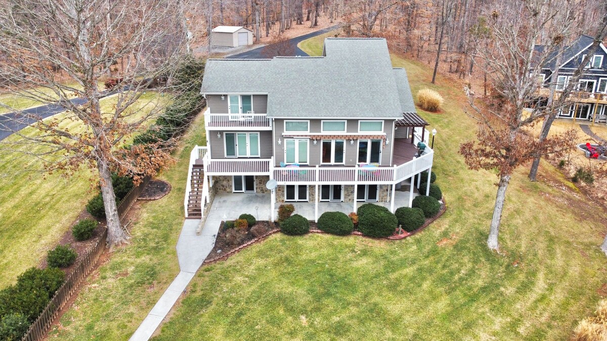 SML Sunset Retreat - Houses for Rent in Huddleston, Virginia, United ...