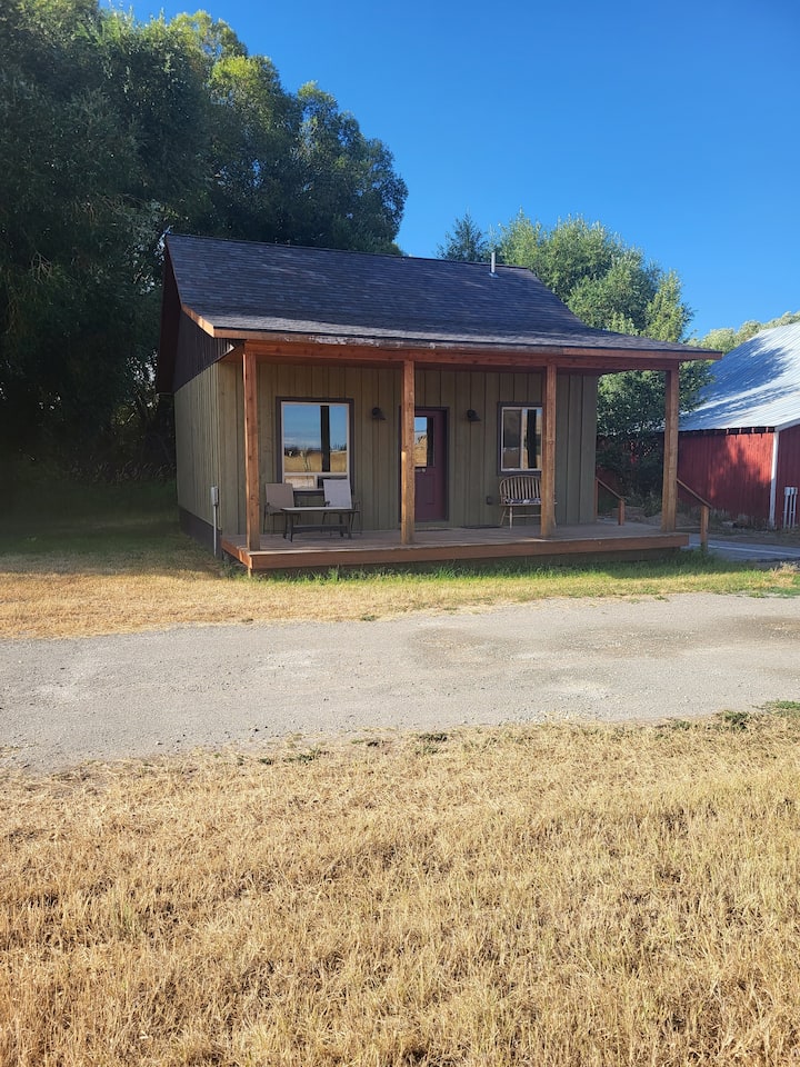 Creek Cabin - Eureka, MT