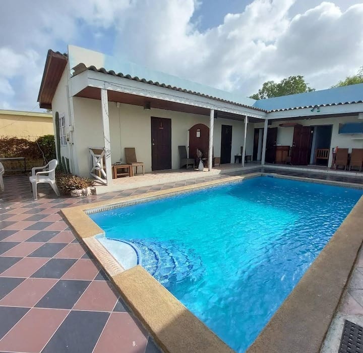 Green Hill Guest House - Curaçao