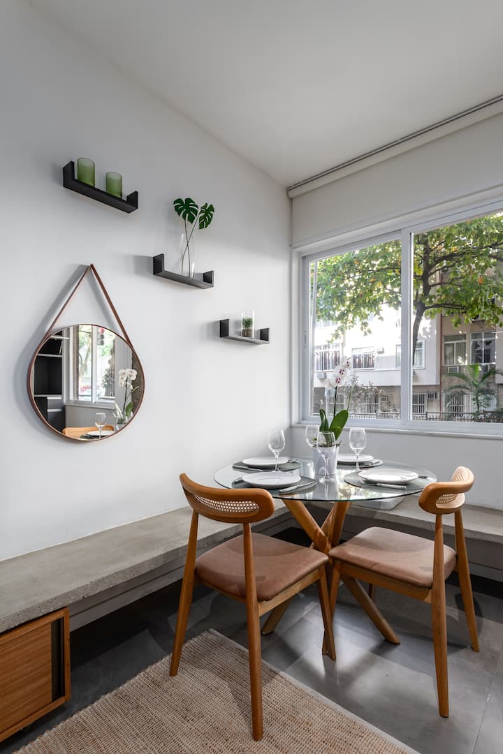 Curta Arpoador: 1 Quarto, 5min Das Praias, Vaga - Ipanema