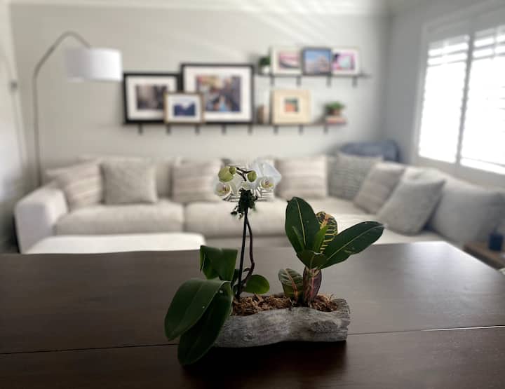 Downtown Coastal Condo With Old Florida Charm - Naples, FL