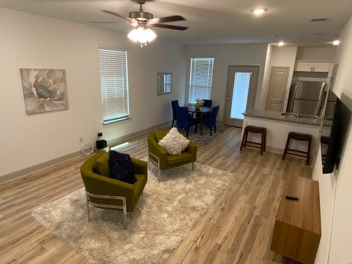 Charming 3 B 2.5 Ba Townhouse Near Seaworld! - Kallison Ranch - San Antonio