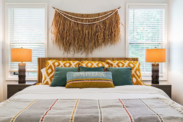 The Casa Camellia: Your Stylish Retreat Awaits! - Wilmington, NC