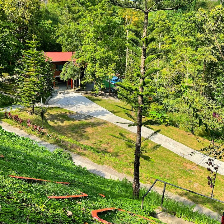 Garden By The Lake Resort - Bongabon