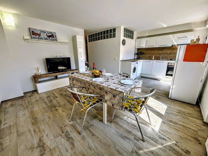 - The Great Beach Apartment- [Marina Di Carrara] - Italia