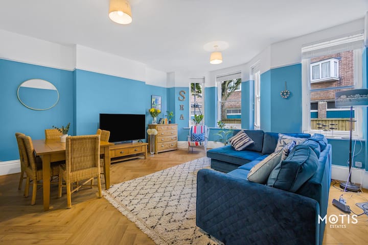 A Bright And Spacious Coastal Retreat - Folkestone