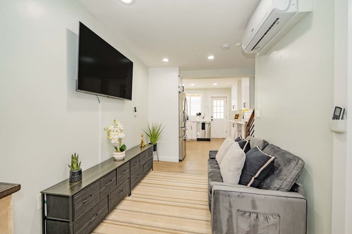 Cozy Central 5bed 2ba Near Baltimore's Sports Hubs - Baltimore, MD