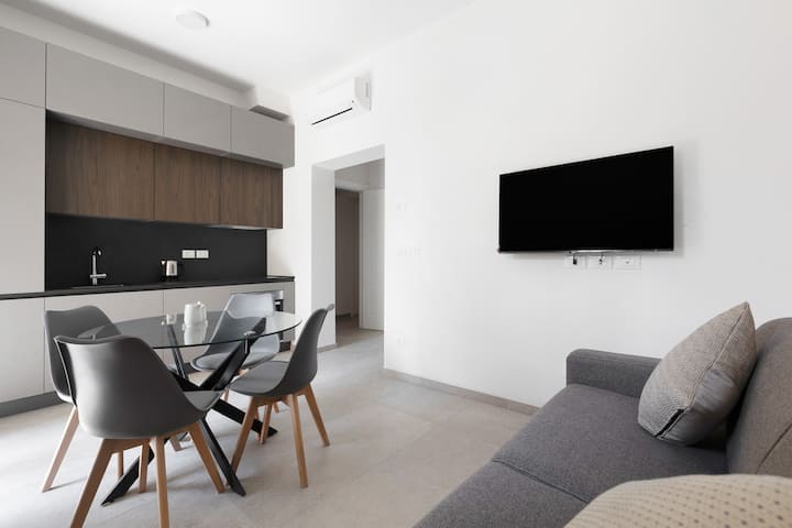 Le Dodici Porte: Lame 3 By Bologna District - Bologne