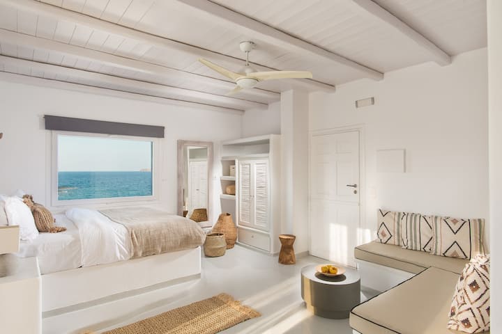 Deluxe King Studio | Perla Suites - Milos