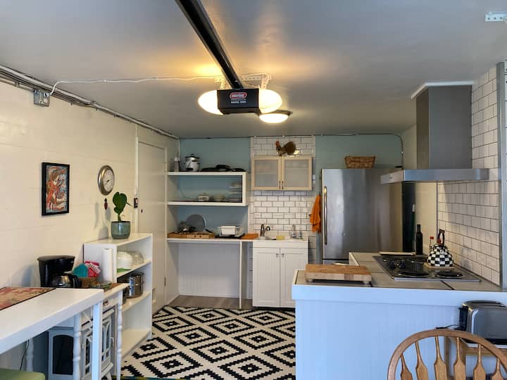2bd, 2ba Suite By Public Transport, Bakery, Parks! - Seattle, WA