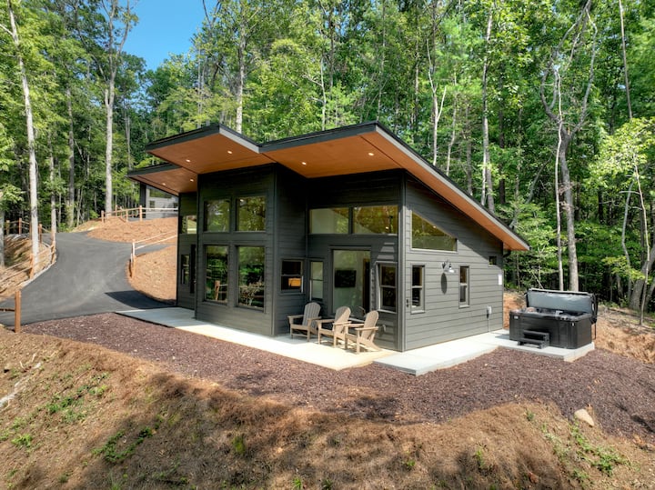 Close To Town | Modern | Hot Tub | Aska Adv Area - Blue Ridge, GA