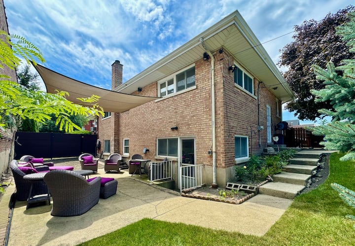 Entire House With Parking - Chicago, IL