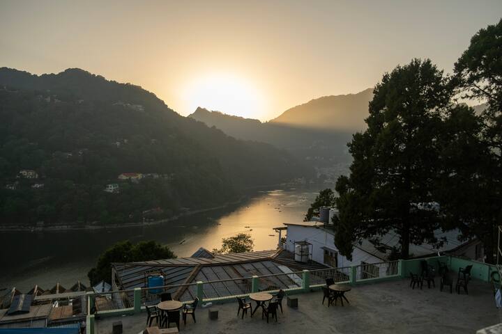 Luxury Private Room,ensuit Bathroom Shared Terrace - Nainital