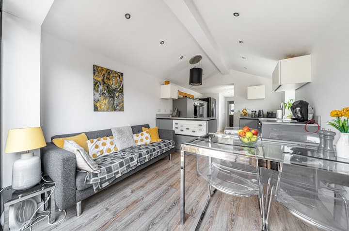 Topsham Tardis - Topsham