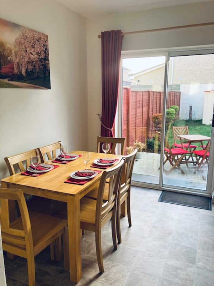 Lovely Two-bed House In Swords - Malahide