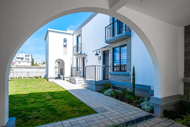 4 Bed Complete House In  Peaceful Neighbourhood - Guatemala