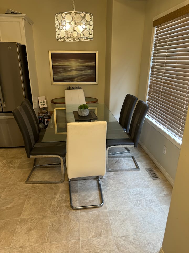 Cozy Basement Suite With Privacy - Red Deer