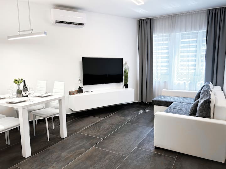 Downtown Apartments Pécs - Beige - Pécs
