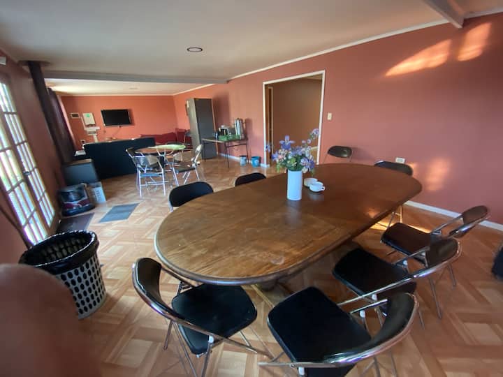 Pieza En Hostal Para 3 Personas - San Clemente, Chile
