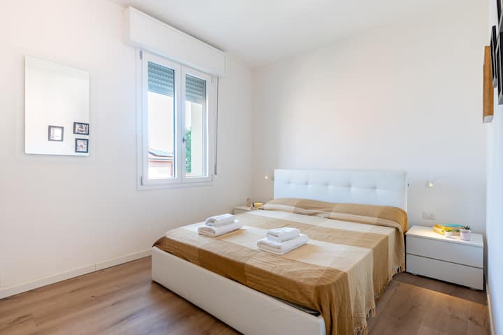 Chic Parma Flat Near City Center - Parme