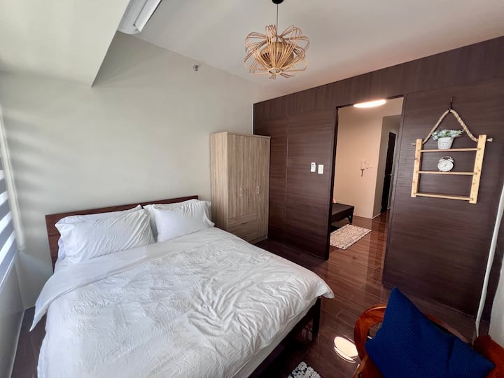 Rustic 1br @ Air Residences - Makati