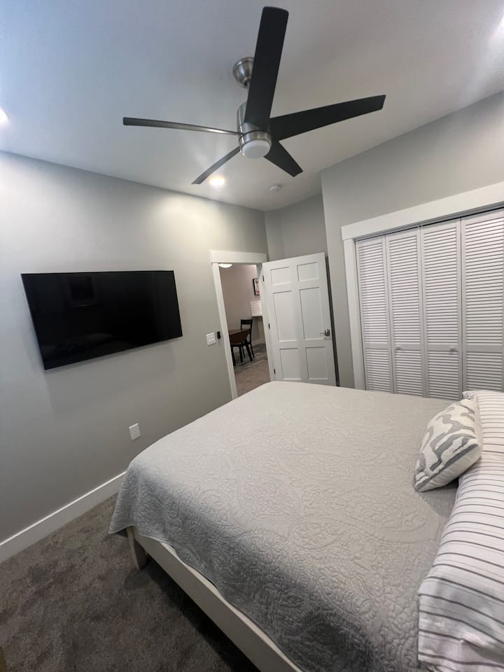 New 1st Floor Apartment - Triangle Lake, Middletown