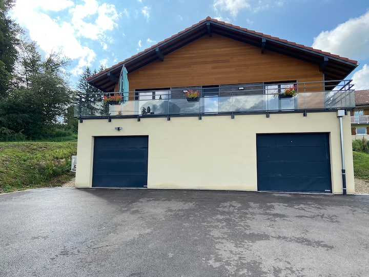 Chalet Avec Terrasse, Sauna & Billard - Le Locle