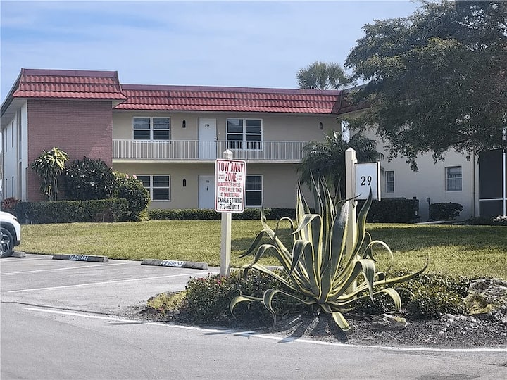 Nice & Pretty Condo - Vero Beach, FL
