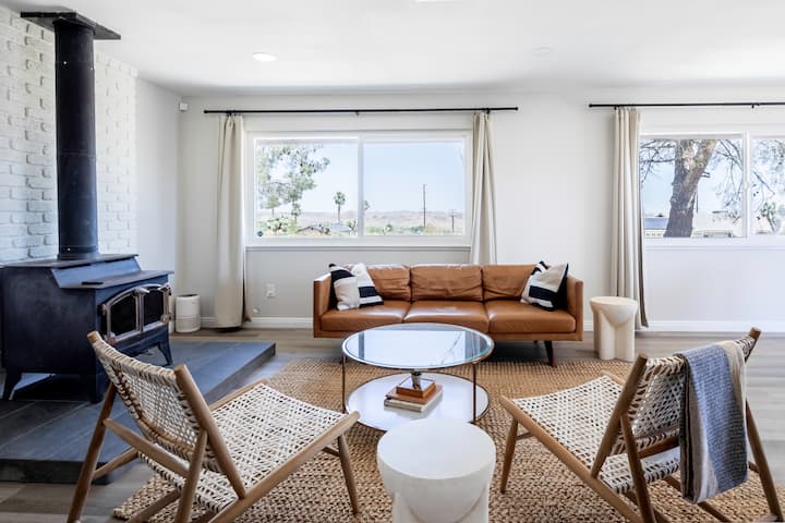 Natoma House: Hammocks, Fire Pit, King Bed - Joshua Tree, CA