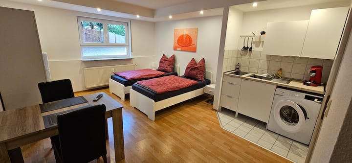 Apartment 04 Für 2 Personen In Bester Wohnlage - Dietzenbach