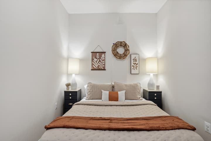 Centrally Located Large Apt - Fredericksburg, VA