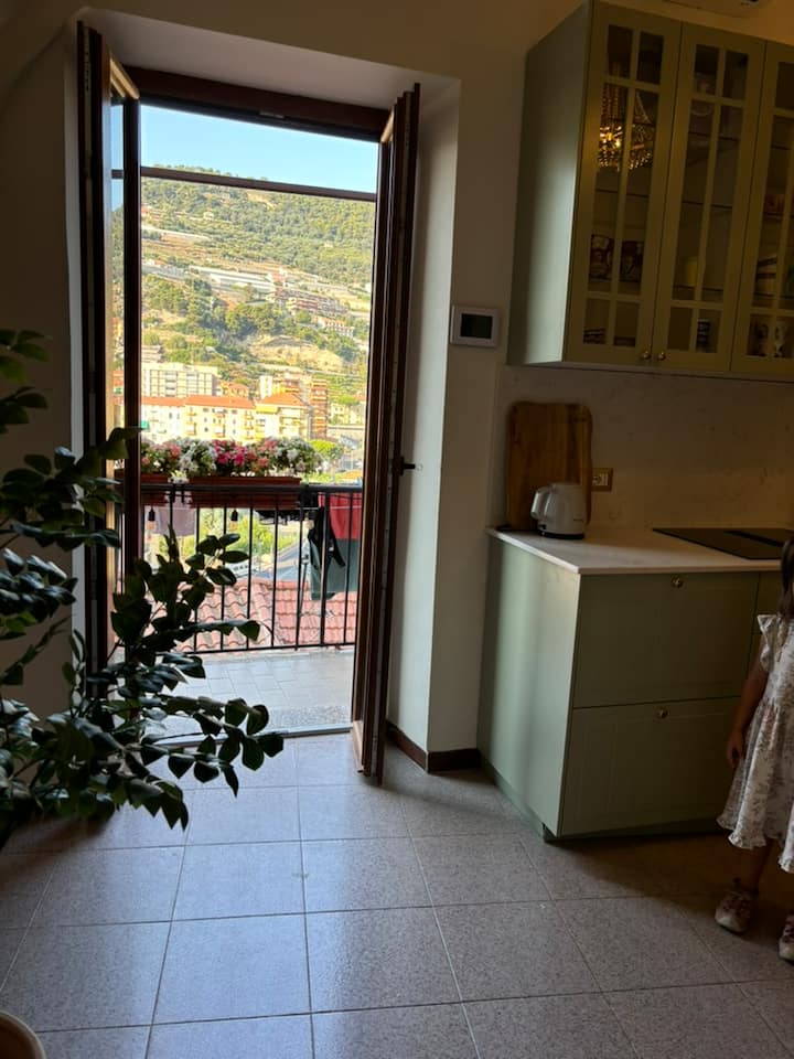 Nyrenoverad Familjelägenhet I Hjärtat Av Alta! - Ventimiglia