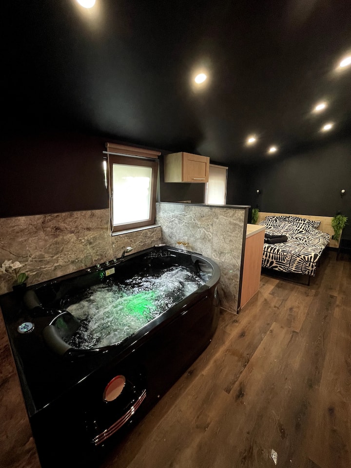 Jacuzzi Love Room - Mulhouse