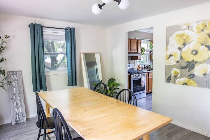 Entire Studio Home, 6 Min Drive To Uiuc - Champaign, IL