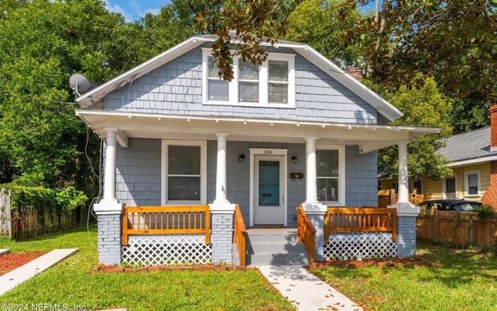 Riverside Craftsman With 3 Beds/baths~pet Friendly - Jacksonville, FL