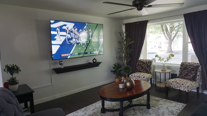 House On Thorndale - Green Bay, WI