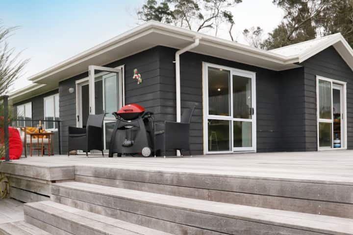 Hosts On The Coast Whiritoa Retreat - Whangamatā