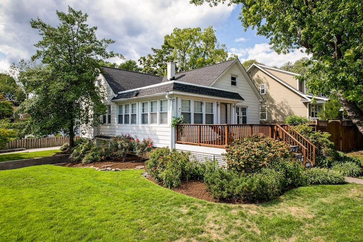 Charming Annapolis Home With Cozy Outdoor Hangout - Annapolis, MD
