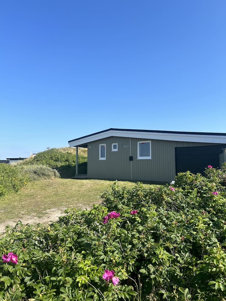 Nyrenoveret Spasommerhus 300 M Fra Vesterhavet - Hvide Sande