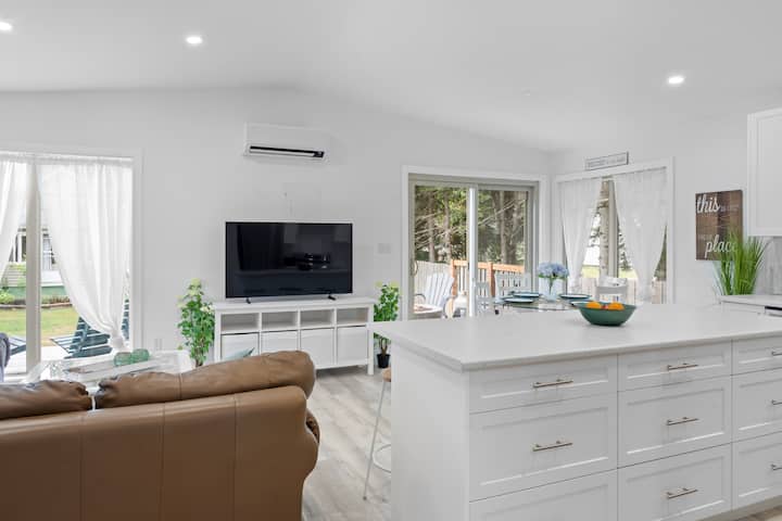 Luxury Cottage 3bdm - 2 Min Walk To Parlee Beach - Shediac