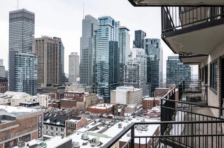 View Downtown Montreal Skyline - Montreal