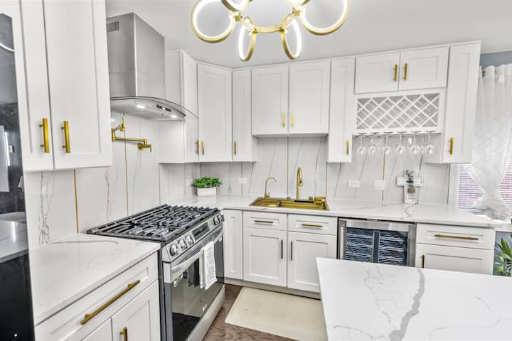 Luxury Apartment In Summit Il - SeatGeek Stadium - Bridgeview