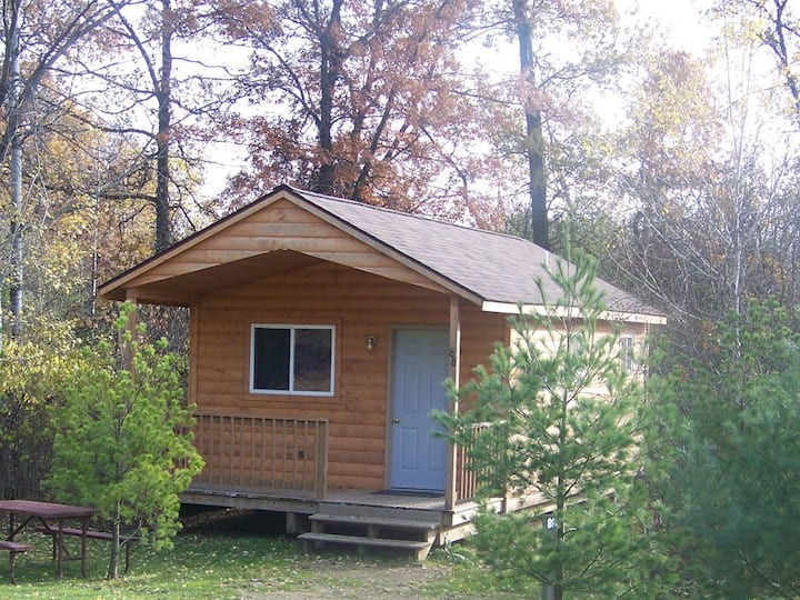Baraboo Bliss Cabin 83 - Baraboo, WI