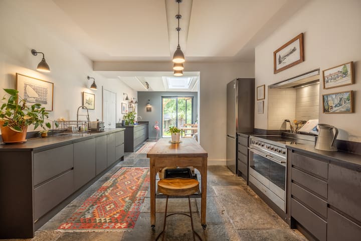 Pretty 2 Bed Retreat In Wells - Glastonbury