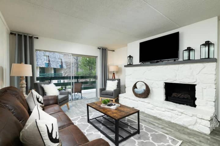 Alpine Village 213 - 2 Bedrooms, Close To Downtown - Gatlinburg, TN