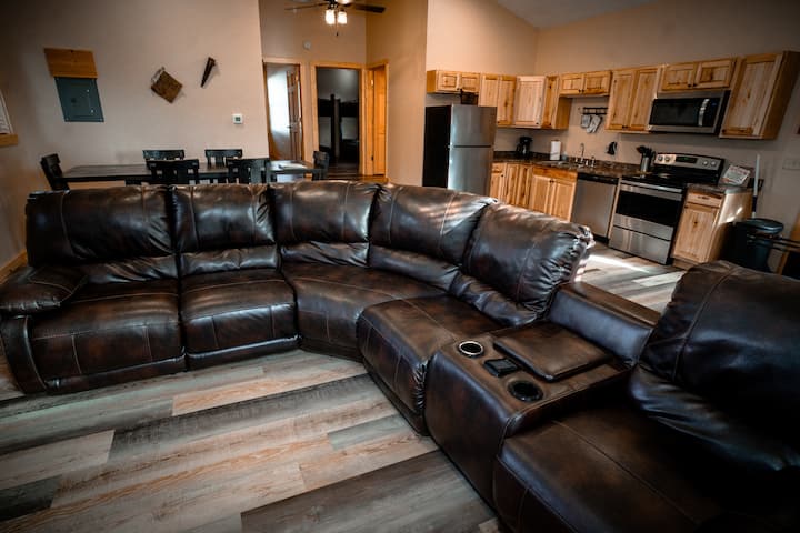 Man Cave - Luxury Cabin In Attica - Liberty Lake, Liberty Township
