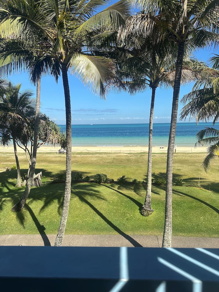 Tangalooma Beachfront Villa 18 - Air Conditioned - Moreton Island